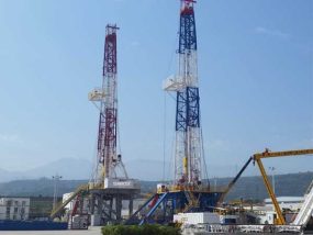 20+ Different Types of Land Oil Rigs You Should Know - SMKST Petro